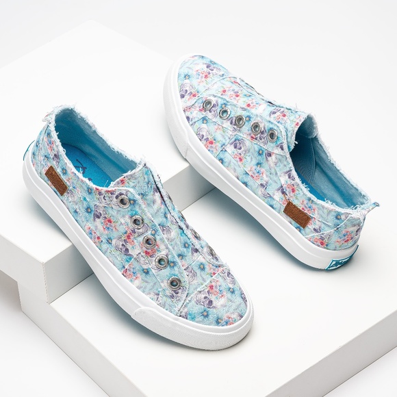Blowfish Malibu | Shoes | Blue Skull Print Blowfish Malibu Casual Slip ...